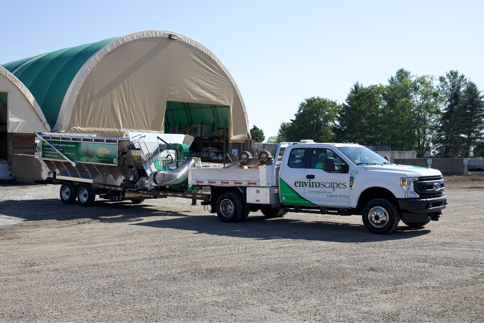 Maximize Efficiency with Innovative Mulch Hauling Equipment